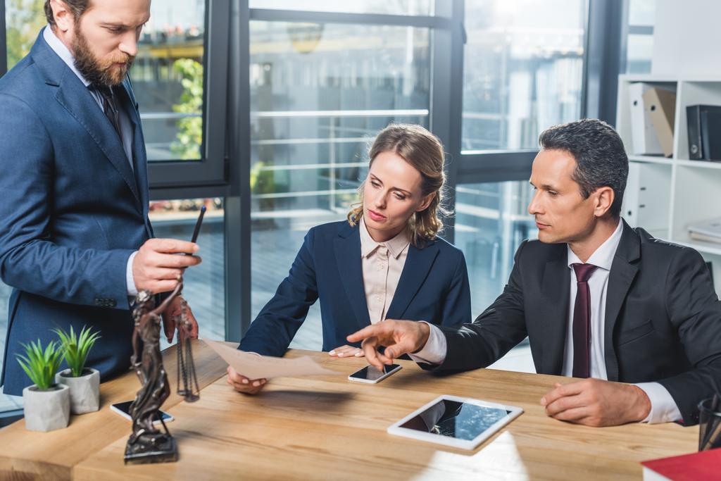 What is a building contract lawyer? – Surf World